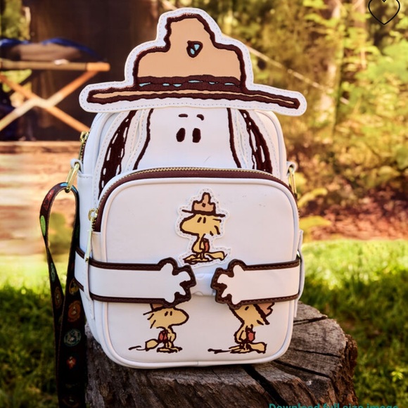 Loungefly | Bags | Nwt Loungefly Peanuts 5th Anniversary Snoopy Beagle ...